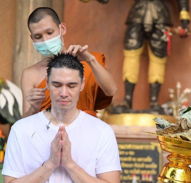 MC điển trai của Miss Grand International 2021 bất ngờ xuống tóc ...